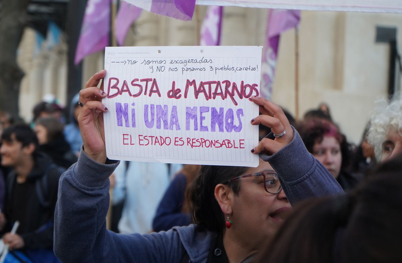 Triple femicidio de Varela: organizaciones feministas marcharon en La Plata para exigir justicia