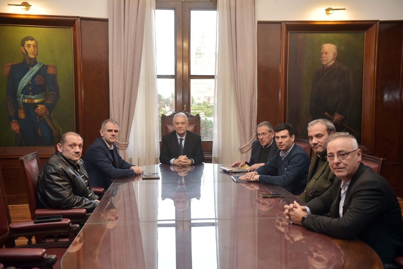 Buscan que 18.000 familias de La Plata no pierdan los subsidios de luz ...