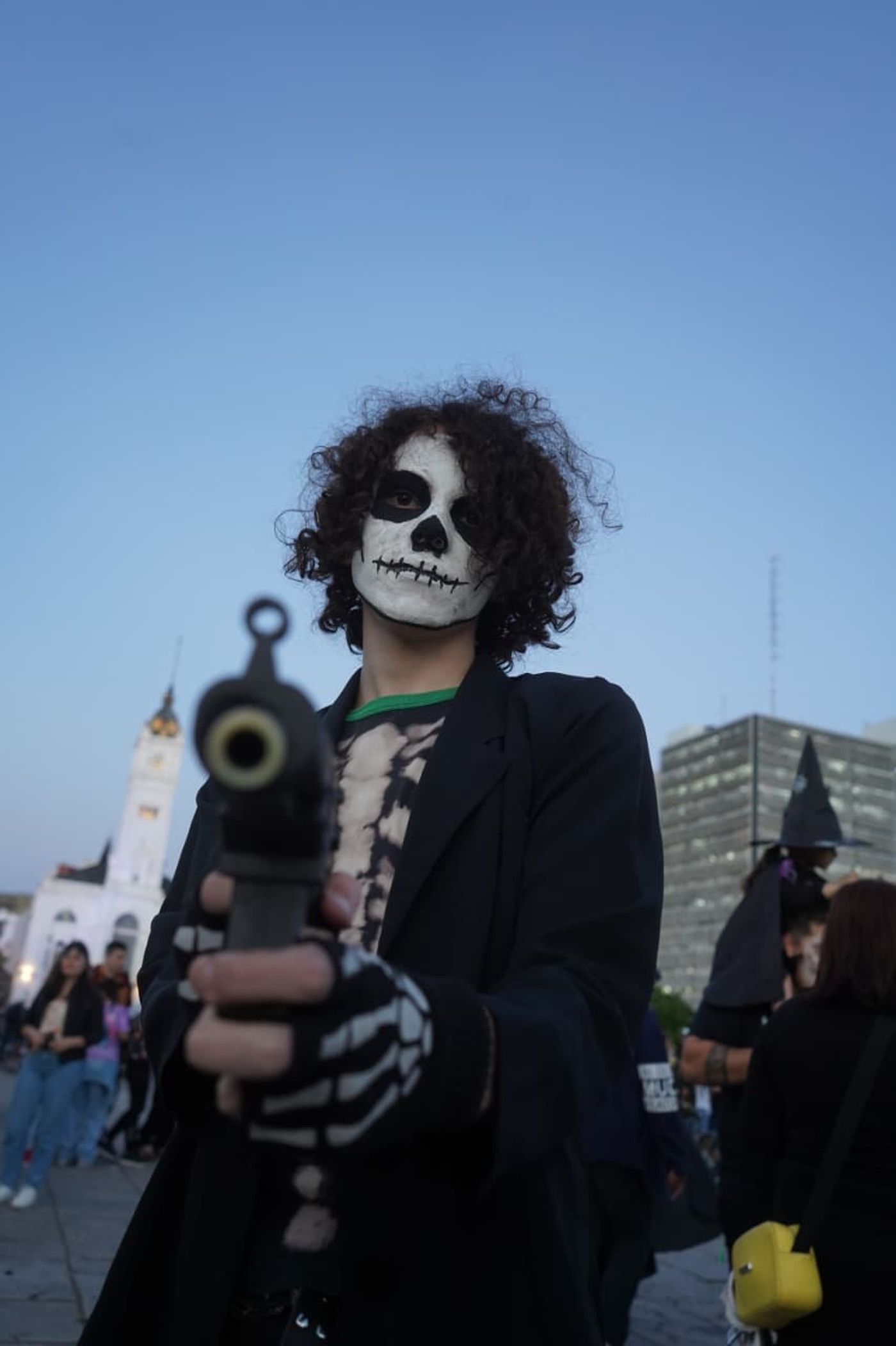 Halloween en La Plata: los vecinos coparon Plaza Moreno en una nueva ...