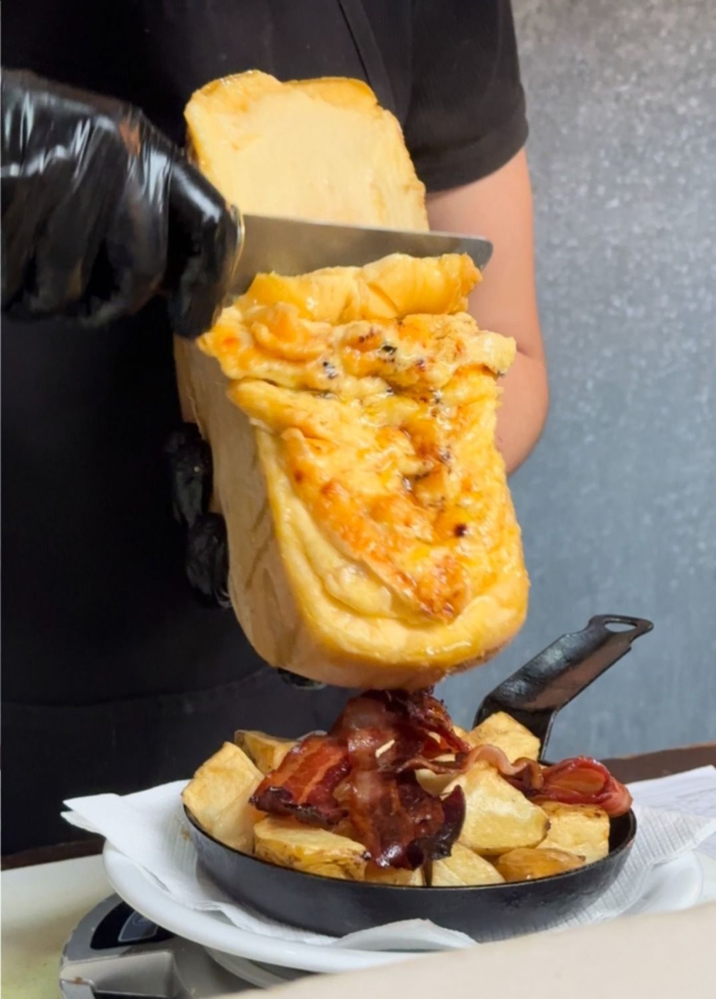 Je Suis Raclette desembarcó en La Plata con toda su fusión de sabores ...