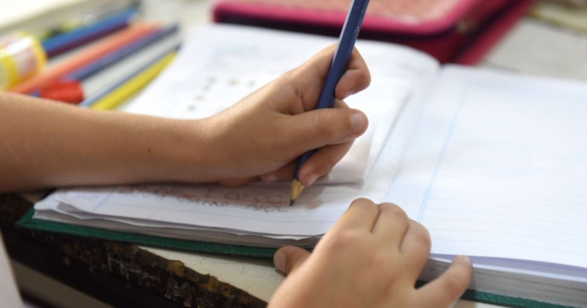 Los docentes bonaerenses podrían empezar a discutir paritarias desde ...