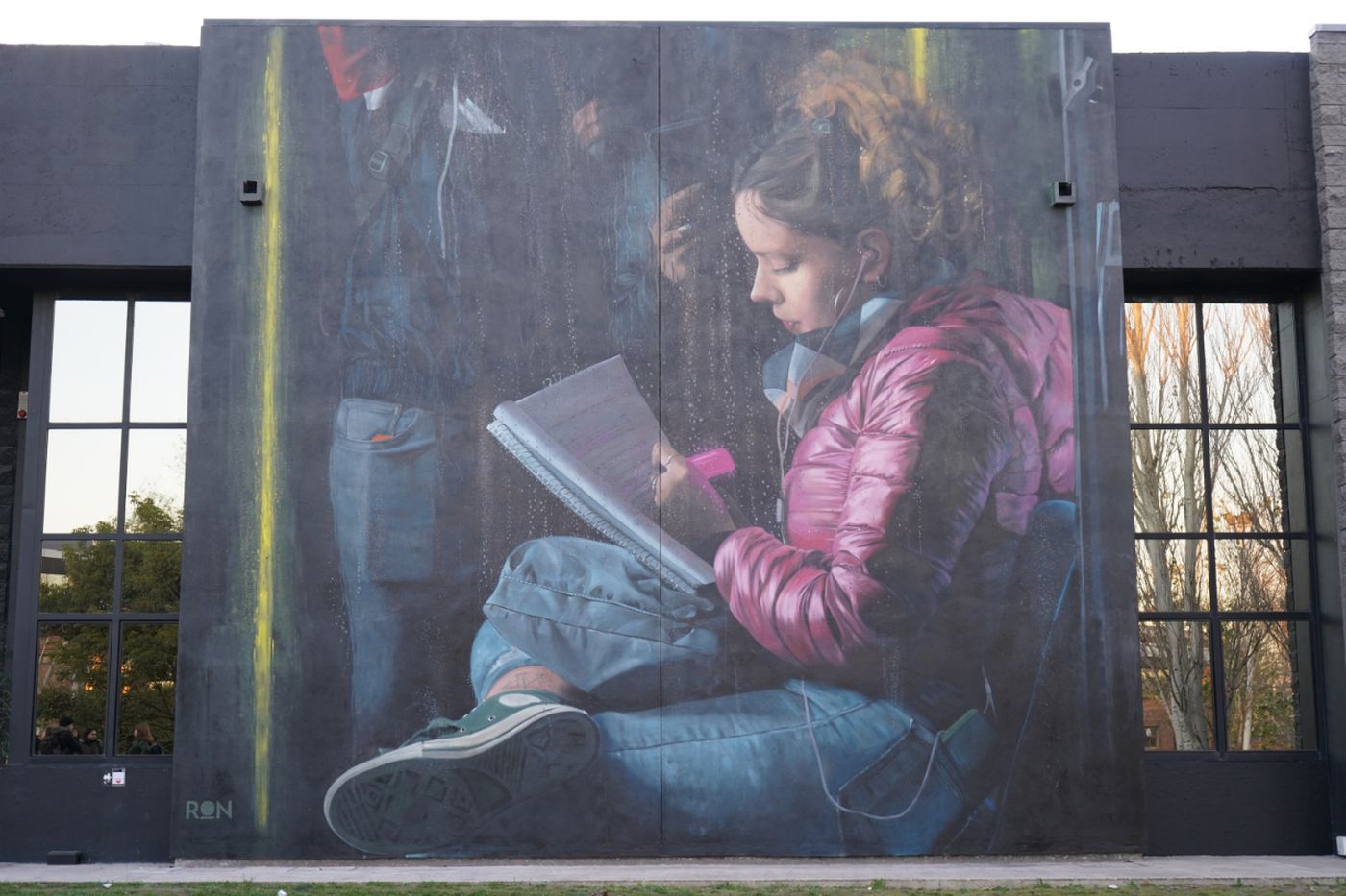 ¿Quién es Martín Ron, el artista que va a pintar en La Plata el mural ...