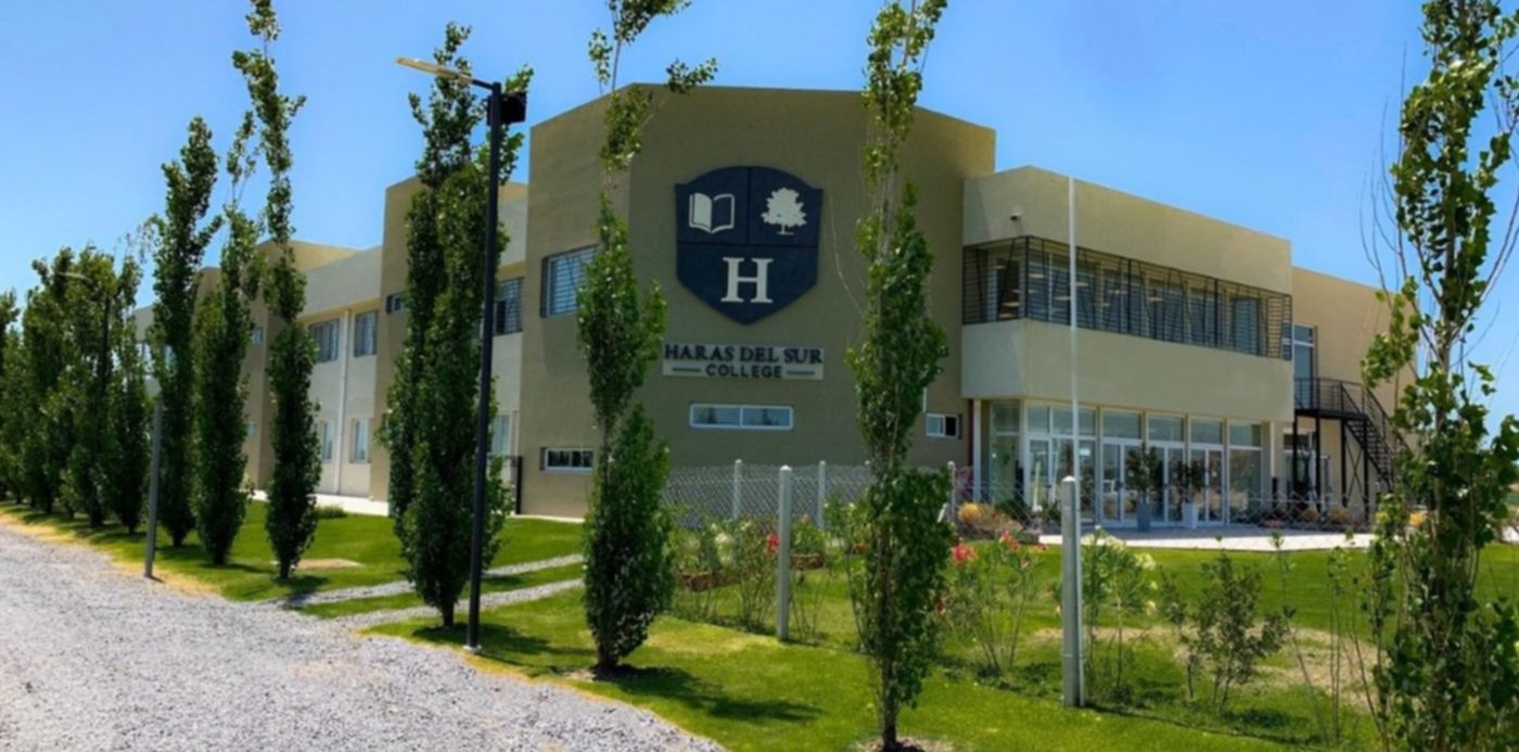 El colegio de Haras del Sur presentó su nueva secundaria en la vuelta a clases