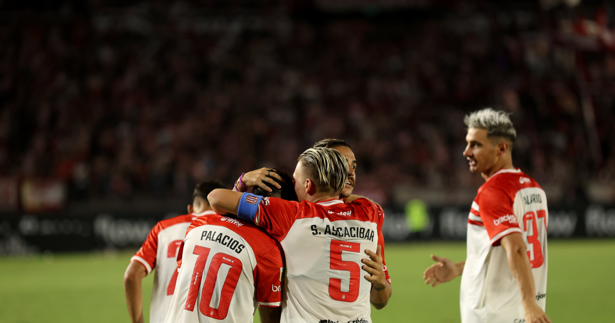 Estudiantes le ganó a Racing de Montevideo por La Noche del León