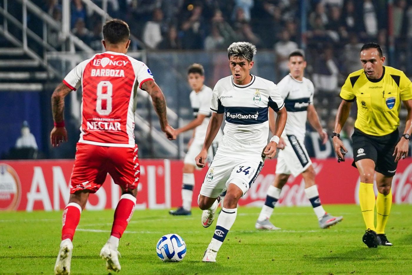 Gimnasia tiene la primera firma del mercado de pases