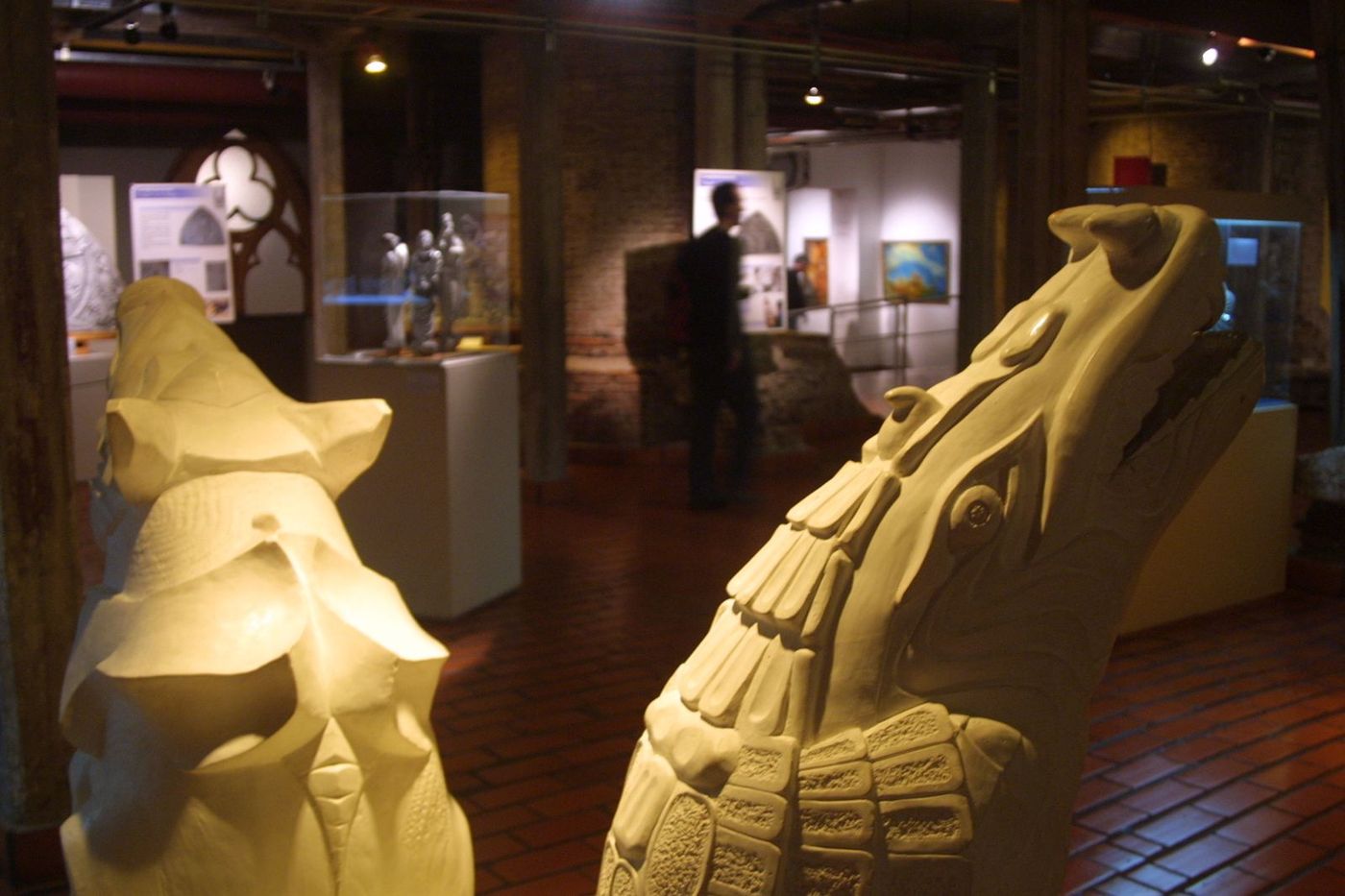 El hombre detrás de las gárgolas: vida y misterio del escultor ruso ...