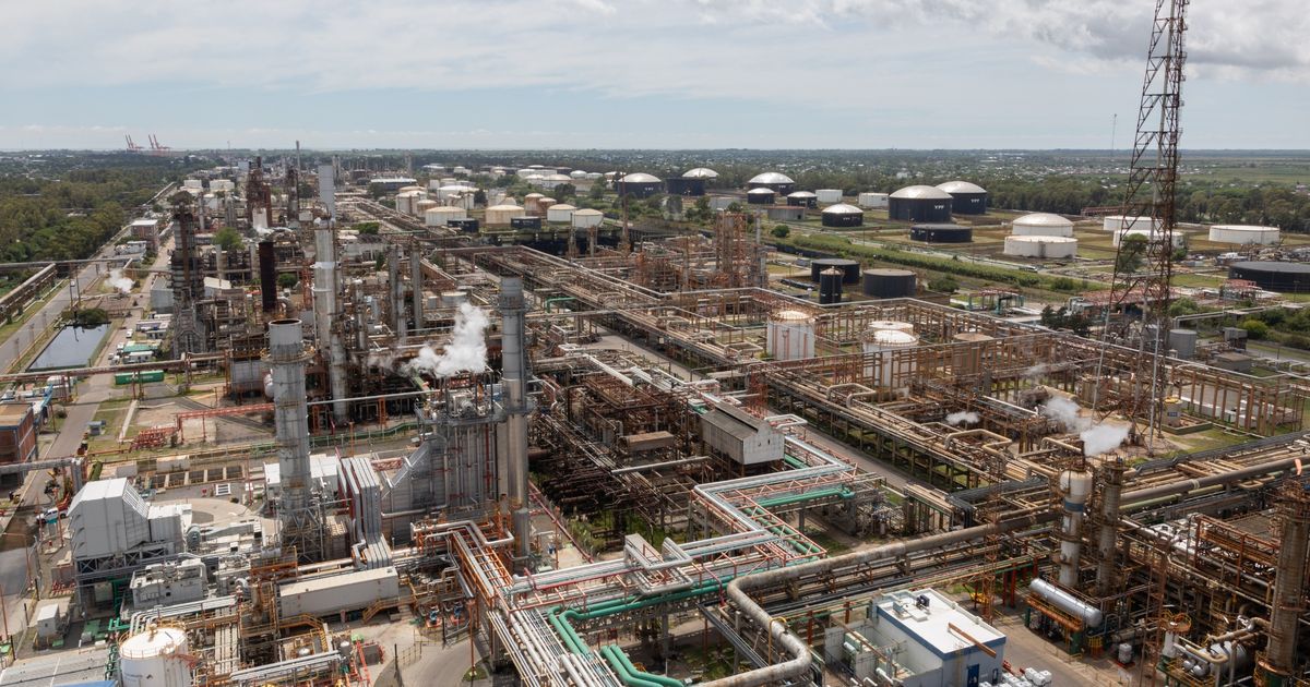 La Refinería de YPF en La Plata fue elegida como la mejor de América Latina por su innovación y ...