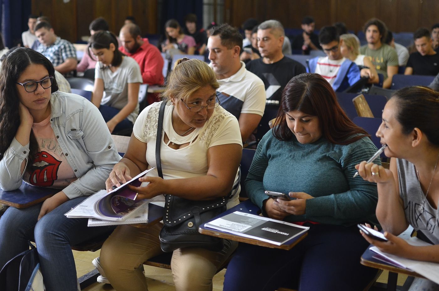 ¿Cuál es la carrera que la UNLP abre en Berisso y cuántas materias tiene?