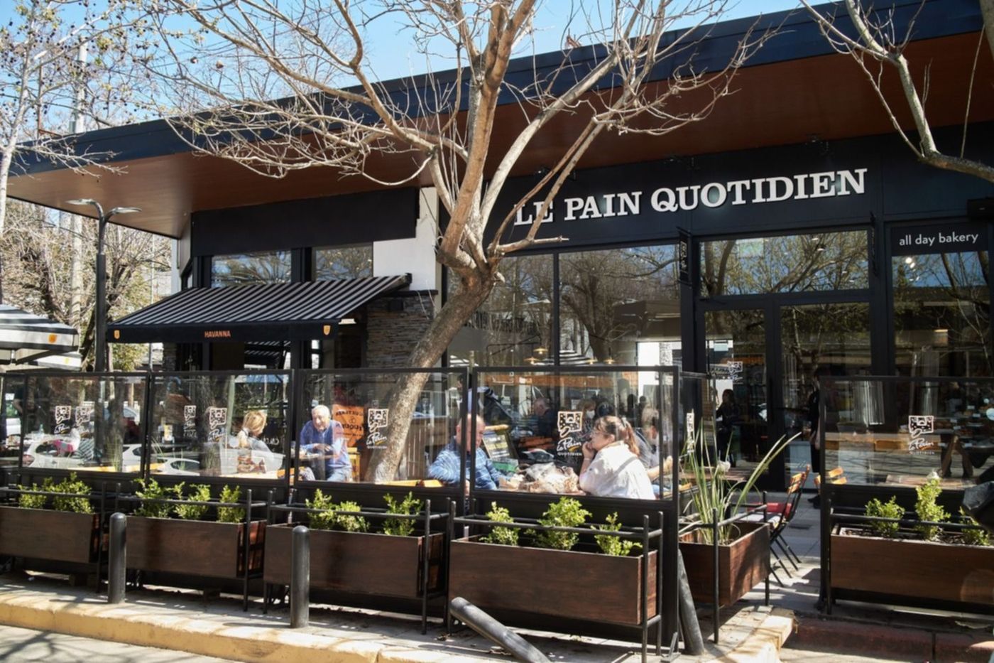 Llegó a La Plata Le Pain Quotidien, la histórica confitería que nació ...