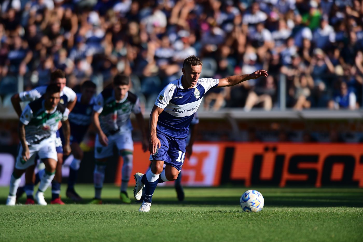 Video: así fue el penal que Pablo De Blasis cambió por gol en Gimnasia