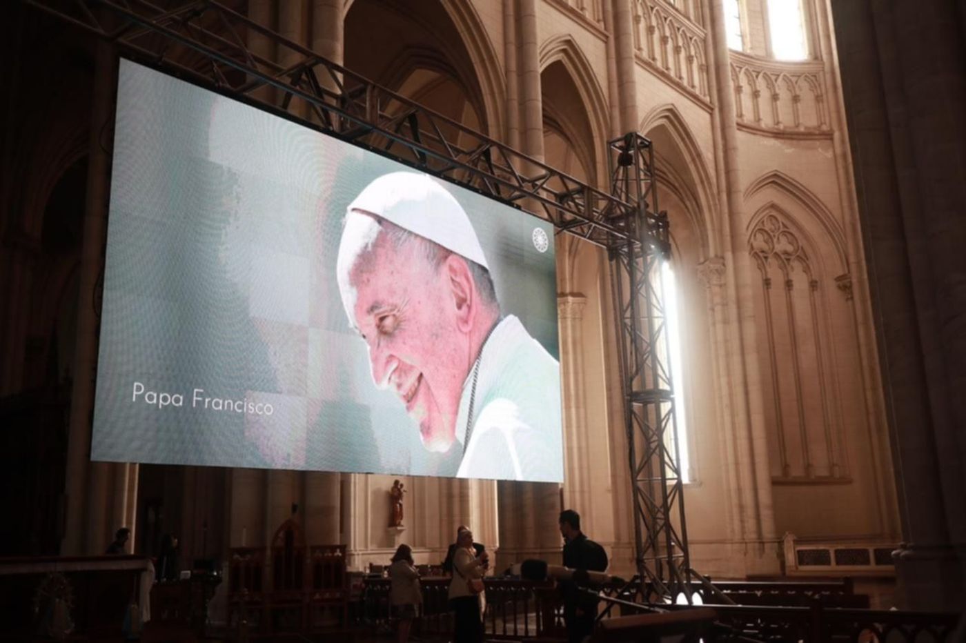 El acto por el Papa Francisco juntó a oficialistas y opositores en la Catedral de La Plata