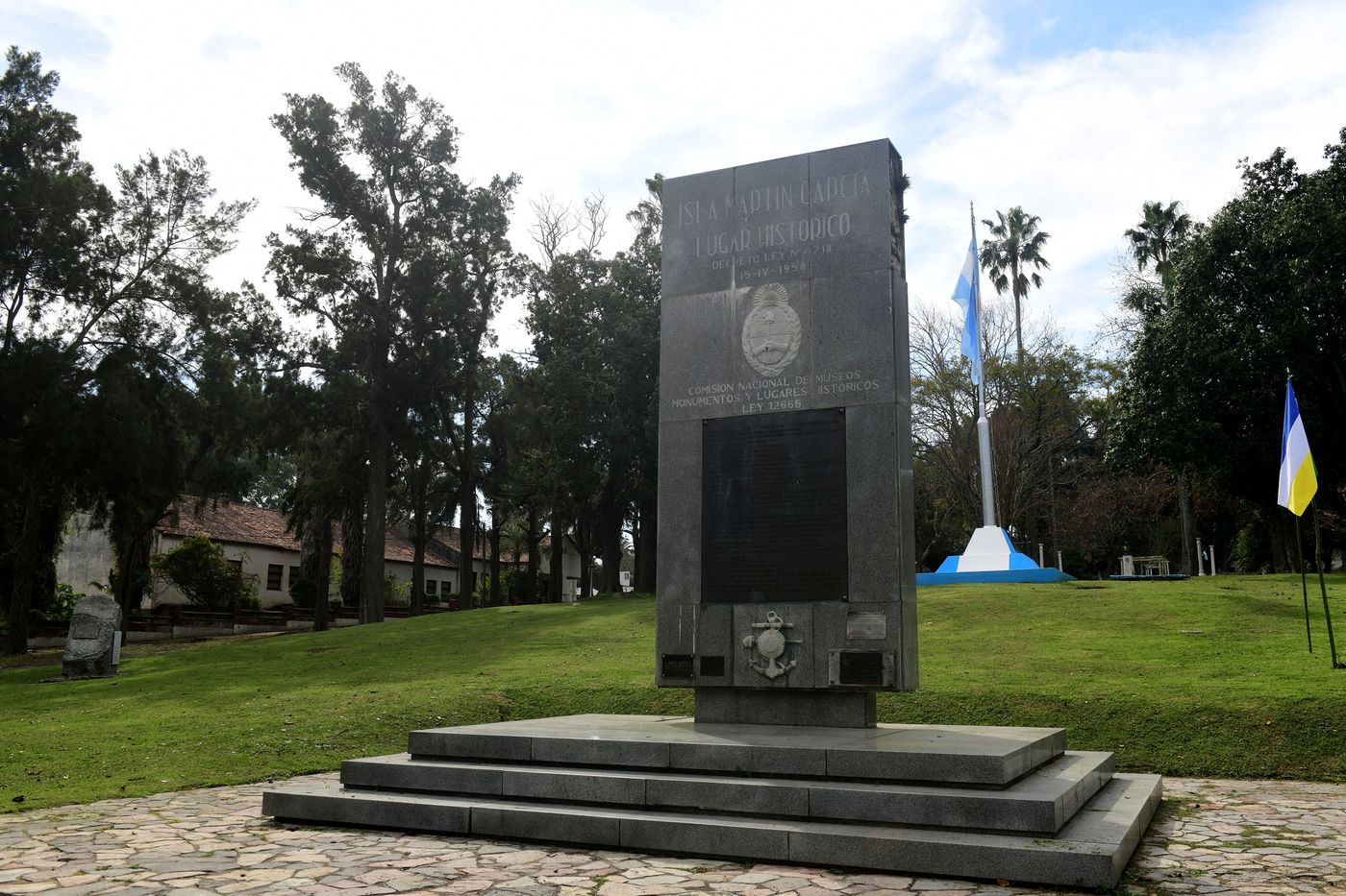 Viaje a la Isla Martín García: límite internacional de La Plata, cárcel ...