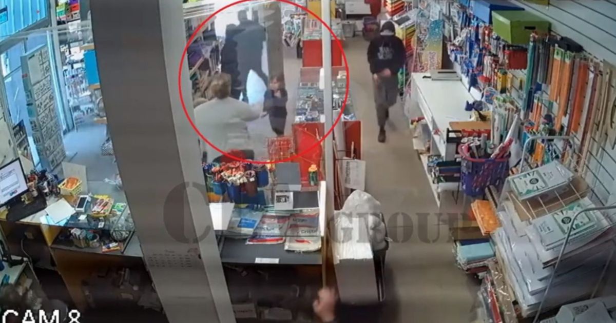 VIDEO: Así fue el robo en una librería de La Plata con nenes y clientes ...