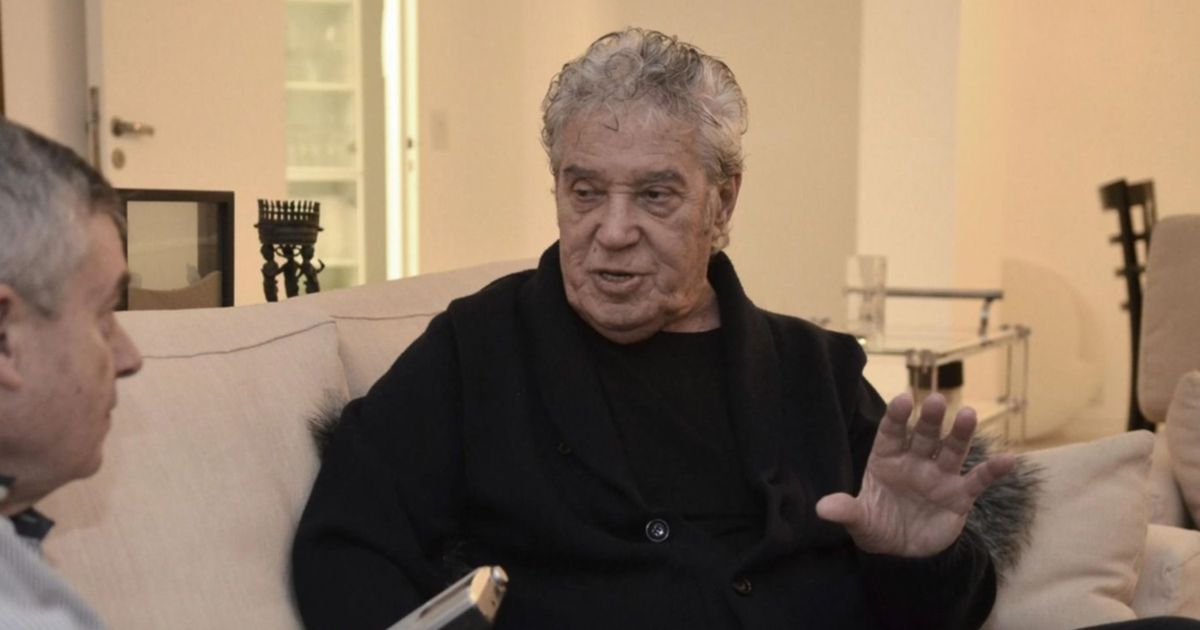 Murió el cantautor argentino Chico Novarro, a los 88 años