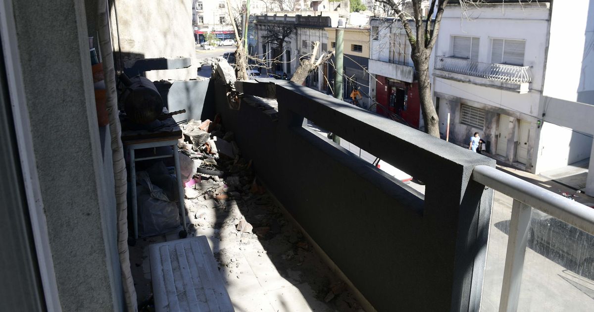 Tras 42 días, los vecinos del depósito de Aloise Tecno se preparan para pasar la primera noche ...