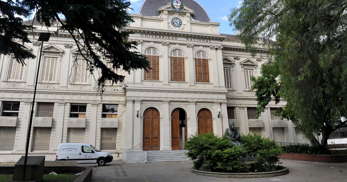 La UNLP recibirá casi $323 mil millones en 2026, pero advierten que el ...