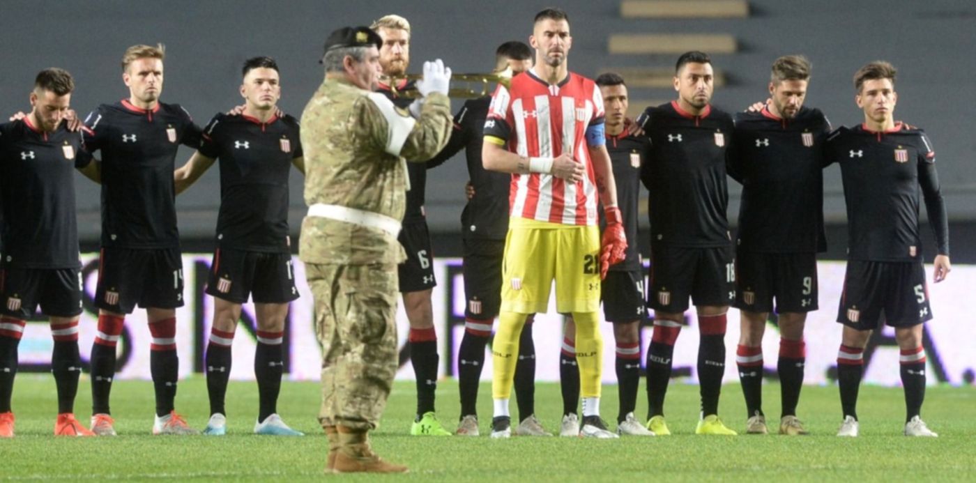VIDEO: Así fue el emotivo homenaje del Pincha al Tata Brown y Cacho ...