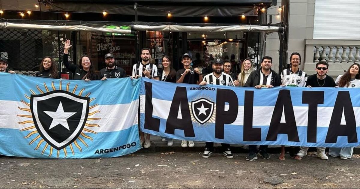 La historia jamás contada detrás de la bandera de La Plata que apareció ...