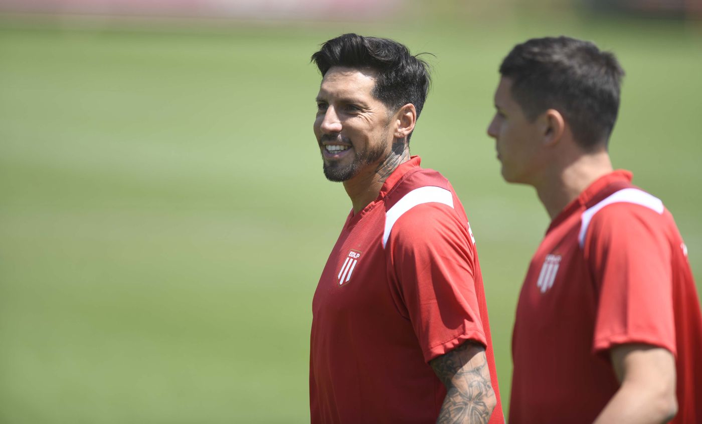José Sosa bancó la posible vuelta de Marcos Rojo y el rol de los ...