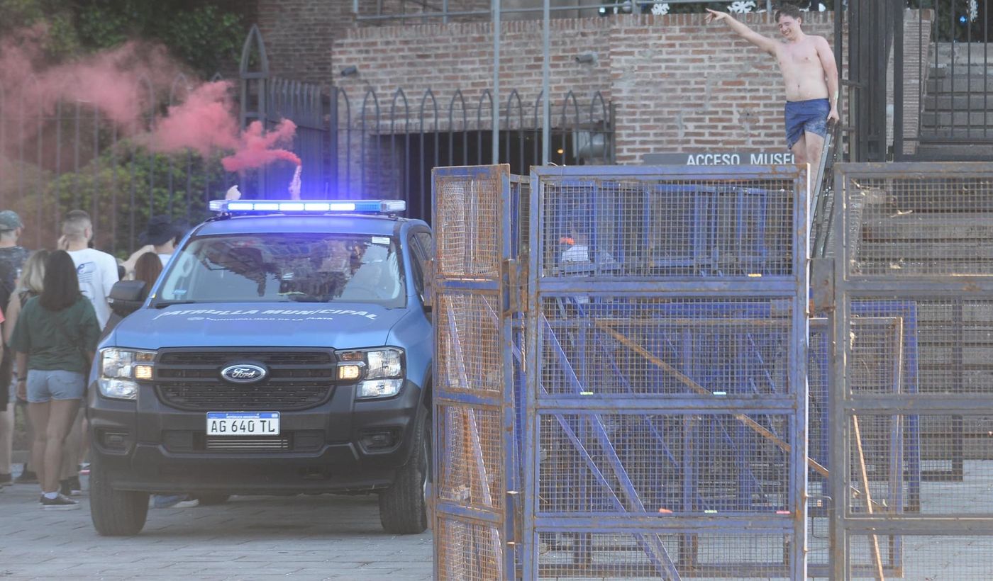 Blindaron la Catedral de La Plata para evitar las recibidas en las ...