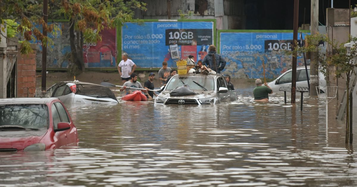 Javier Milei vetó la ley de emergencia por la inundación en Bahía ...