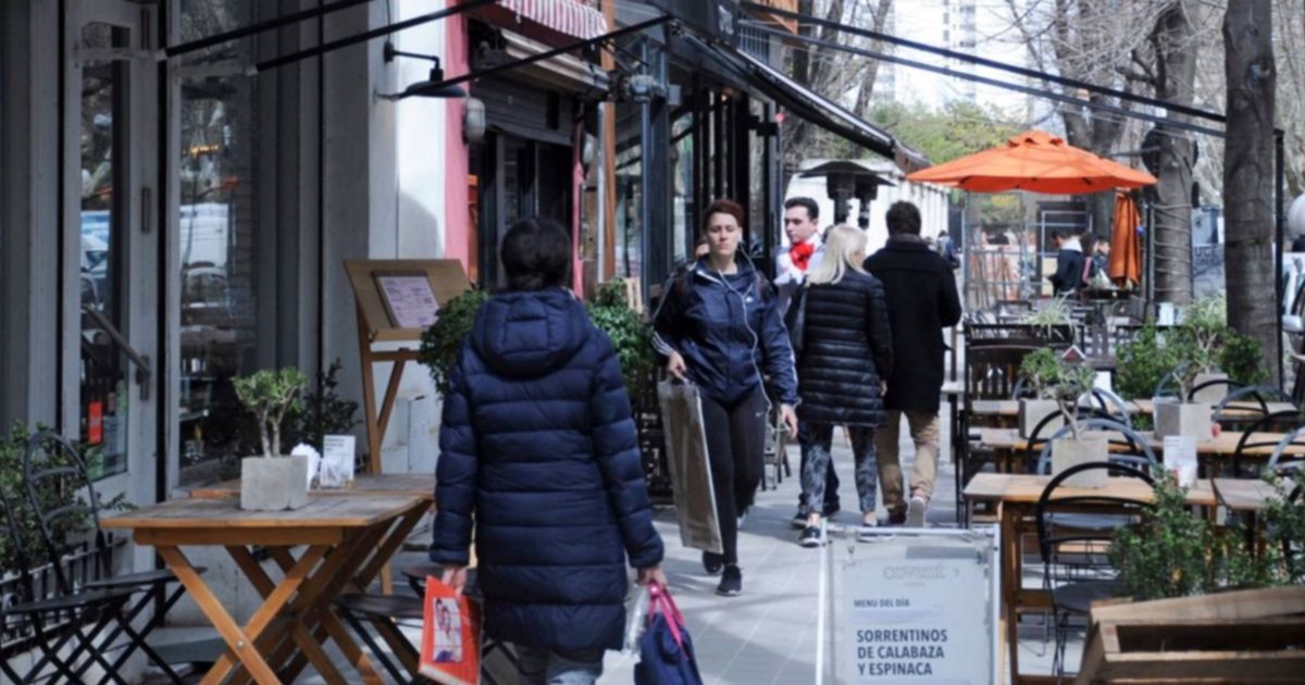 Susto y falsa alarma por el humo en un local de La Plata Soho