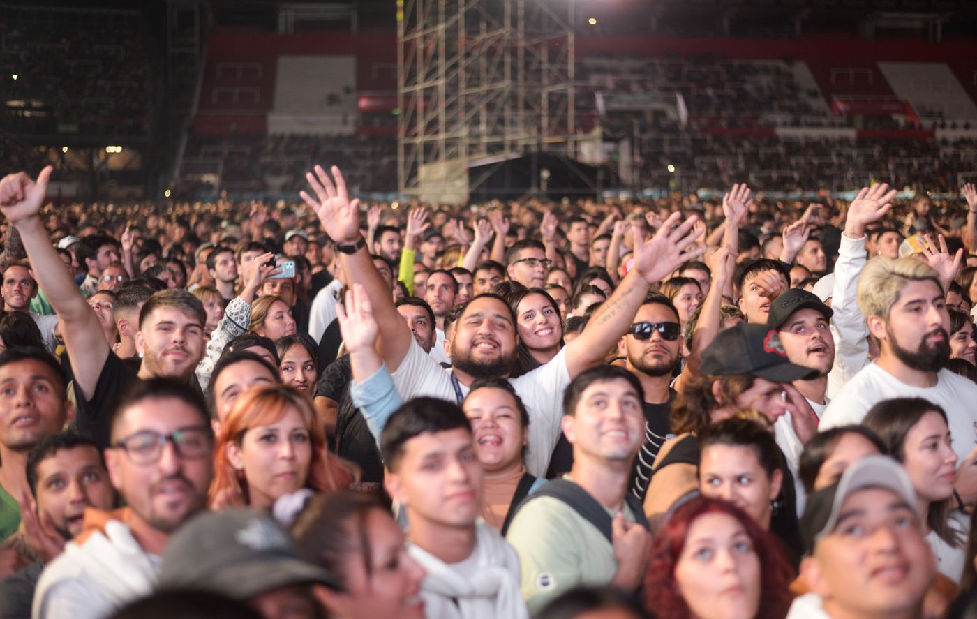 Ke Personajes le puso cumbia a La Plata con un show inolvidable en UNO