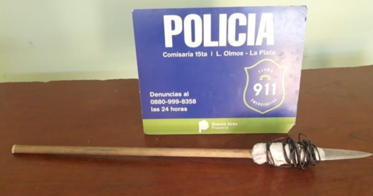 Con una lanza tumbera, un penitenciario amenazó a quinteros para ...