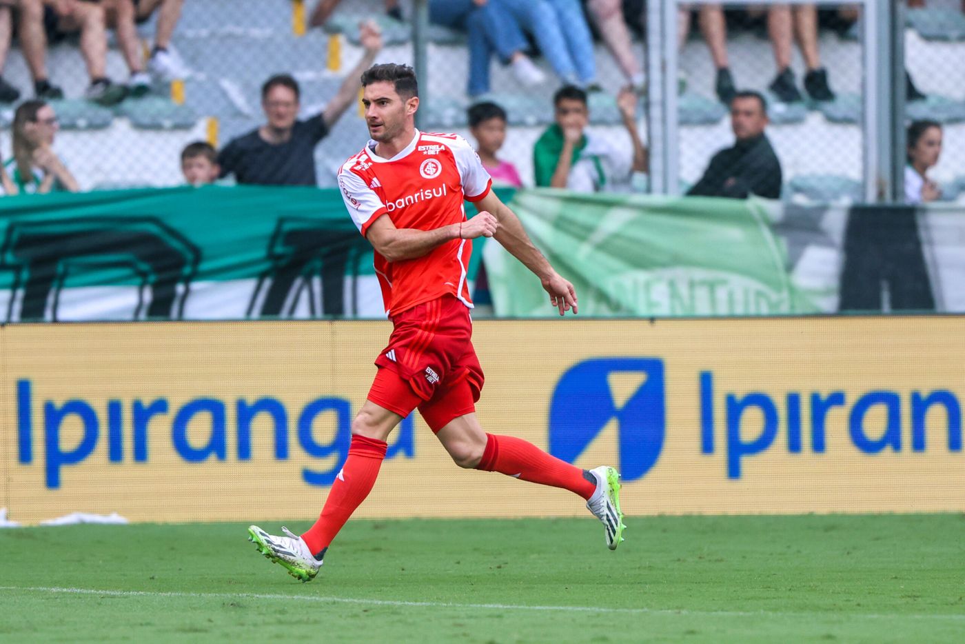 El inesperado viaje de Lucas Alario antes de firmar con Estudiantes