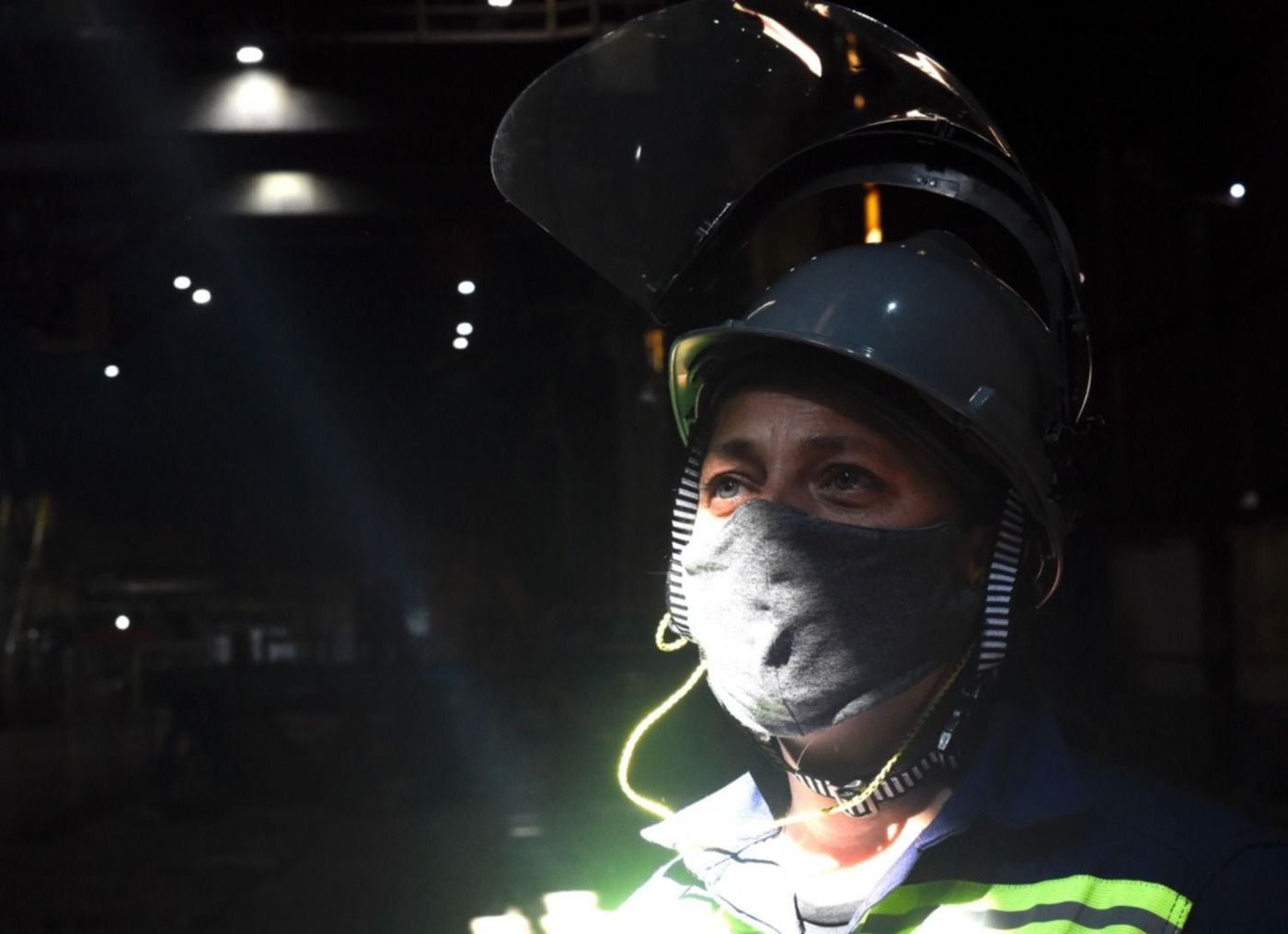 Por primera vez en la historia, una mujer fue contratada como operaria ...