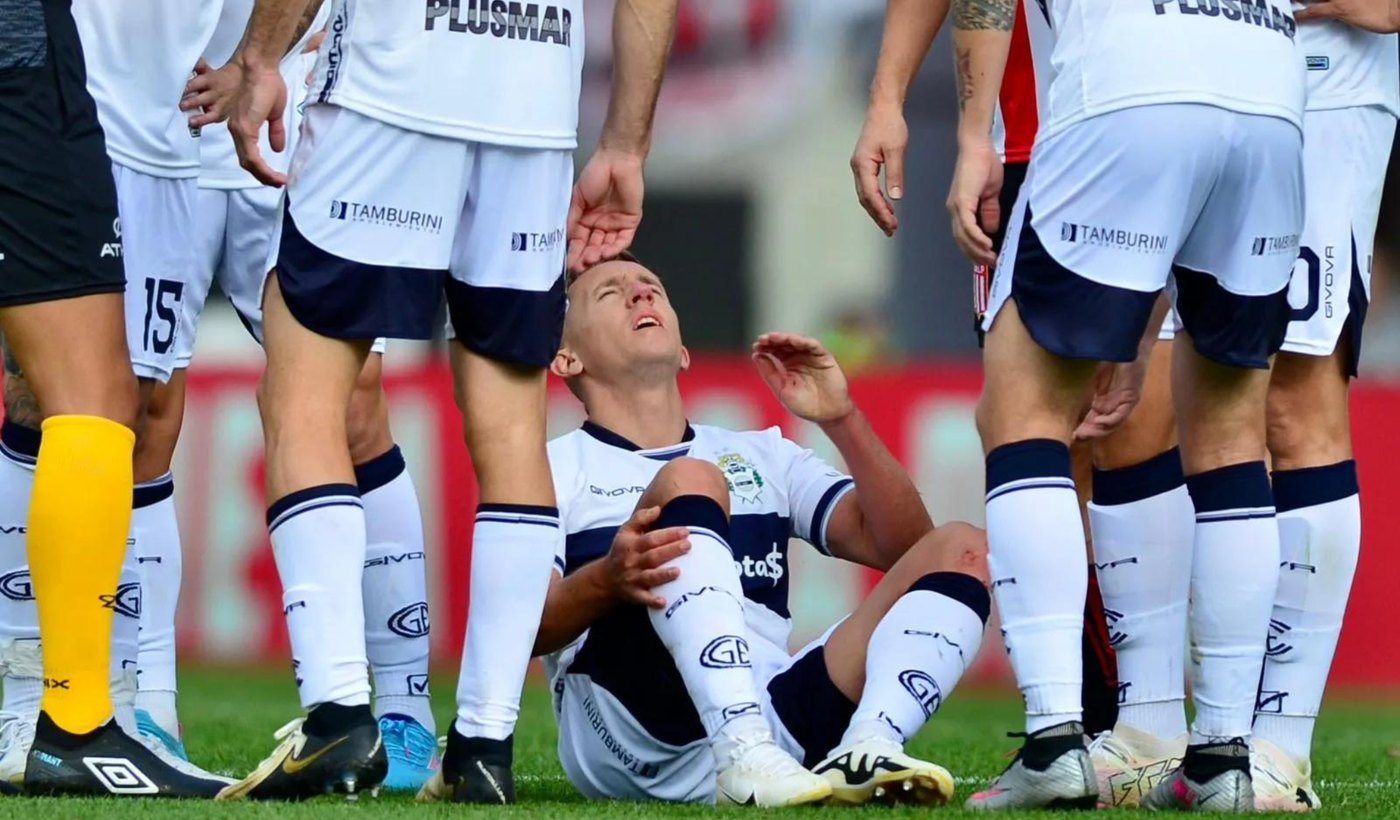 Continúan las malas noticias para Gimnasia: Pablo de Blasis se lesionó ...