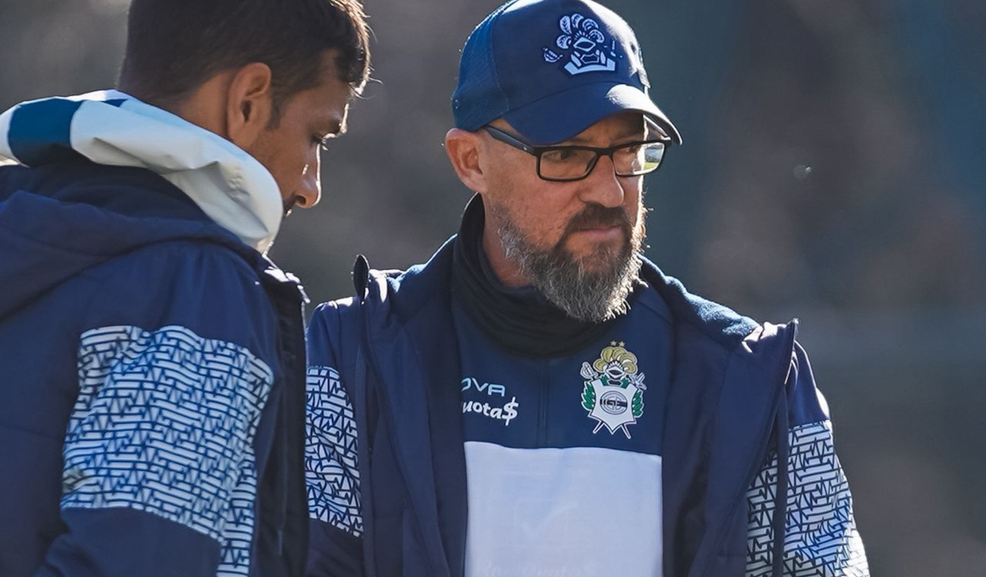 La baja sensible que tendrá Alejandro Orfila en el once de Gimnasia