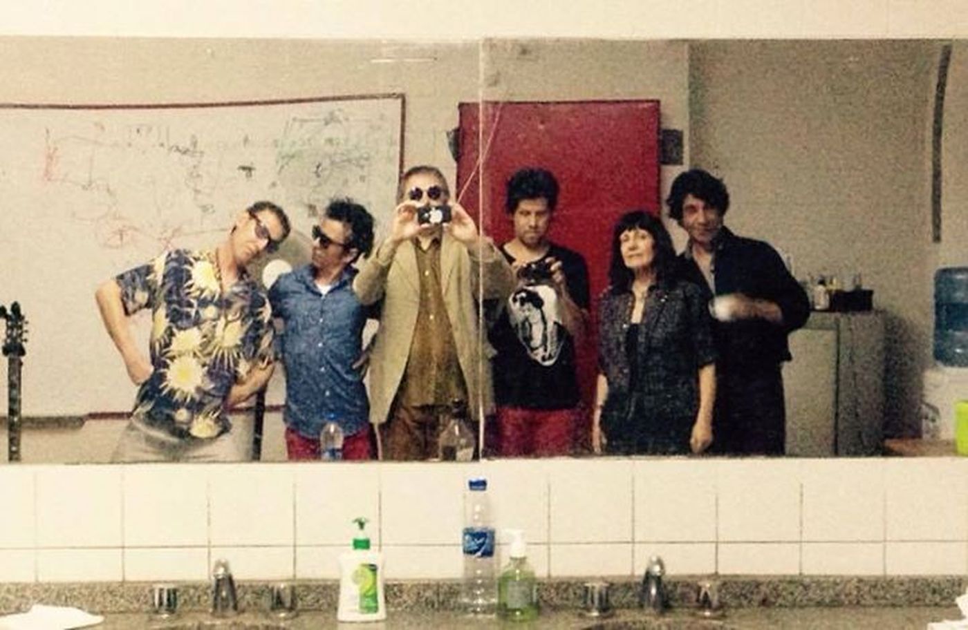 La larga marca de Skay Beilinson y su guitarra mágica: de La Plata al Luna