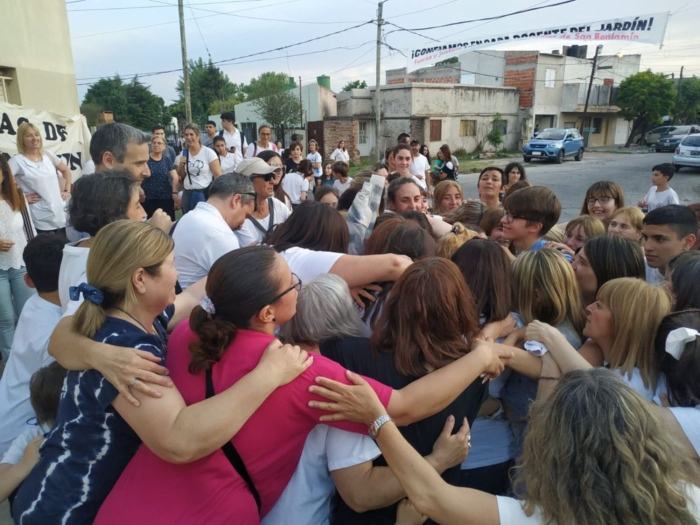 Nueva marcha y abrazo al Jardín de Los Hornos para pedir la libertad de ...