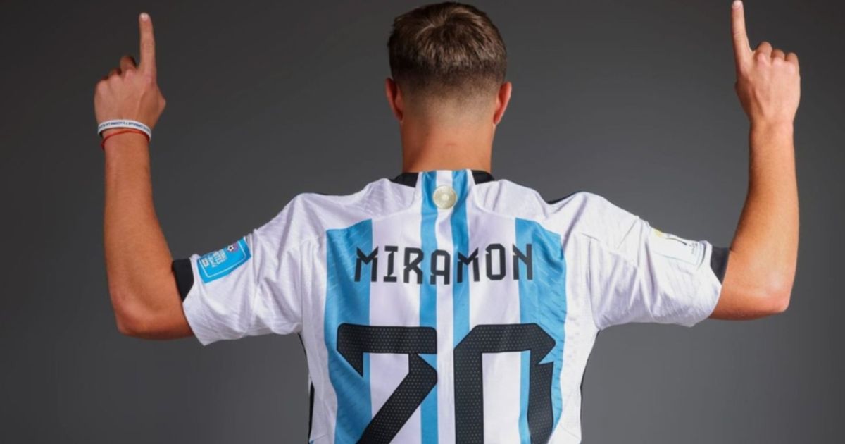 El detalle tripero de Ignacio Miramón en la foto oficial con la ...