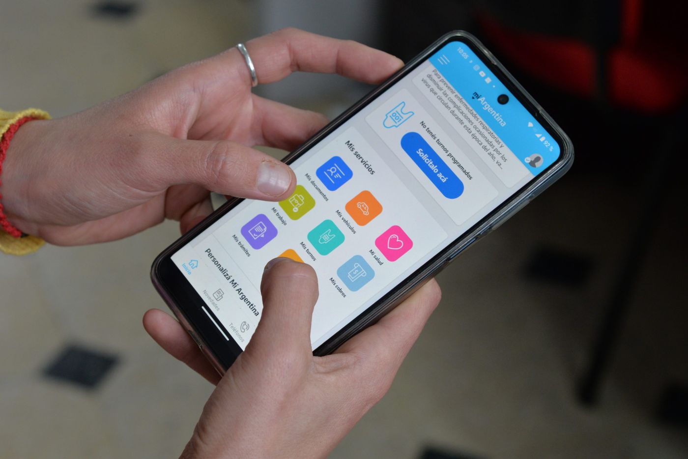 El Gobierno oficializó la implementación de la cédula azul digital desde la app Mi Argentina