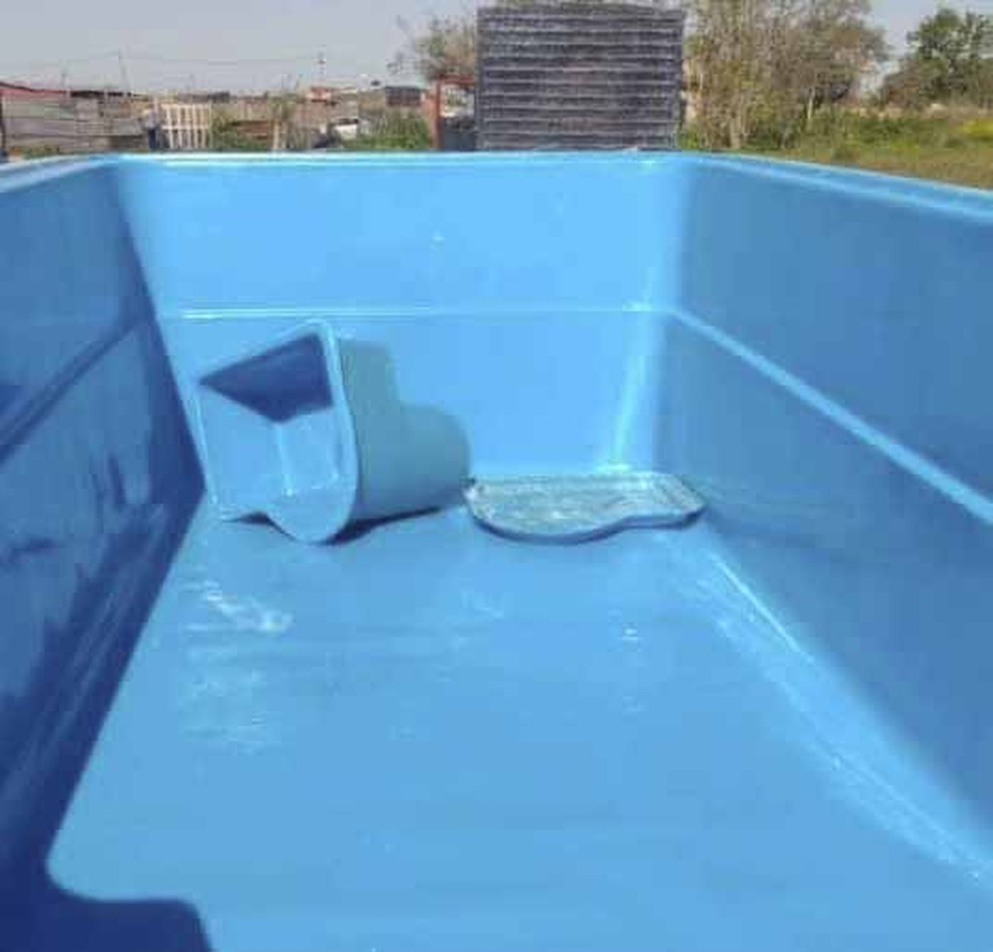 Insólito robo en La Plata: se llevaron una pileta enorme que estaba ...