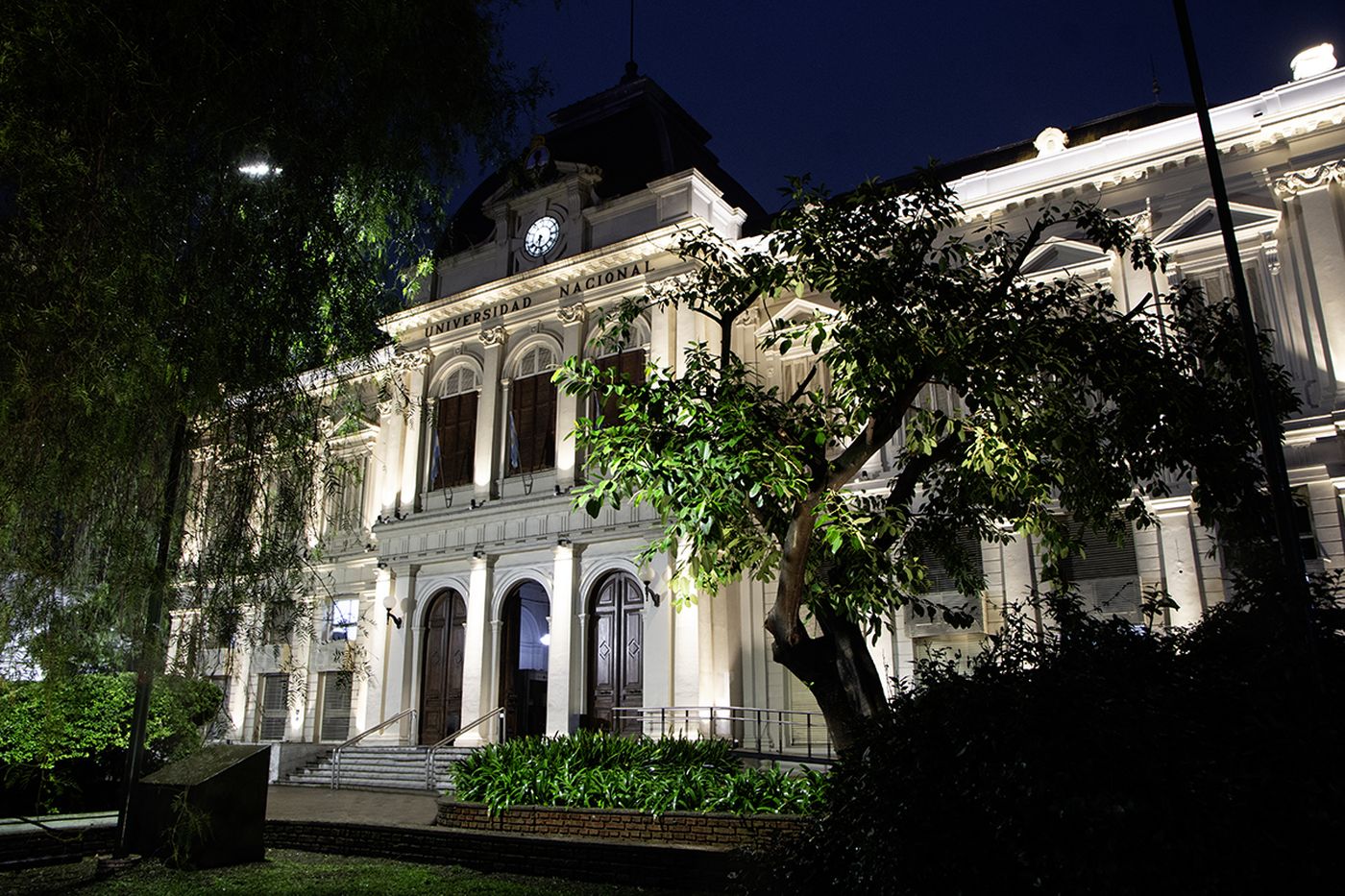 Puesta en valor: la fachada del Rectorado de la UNLP tiene nueva ...