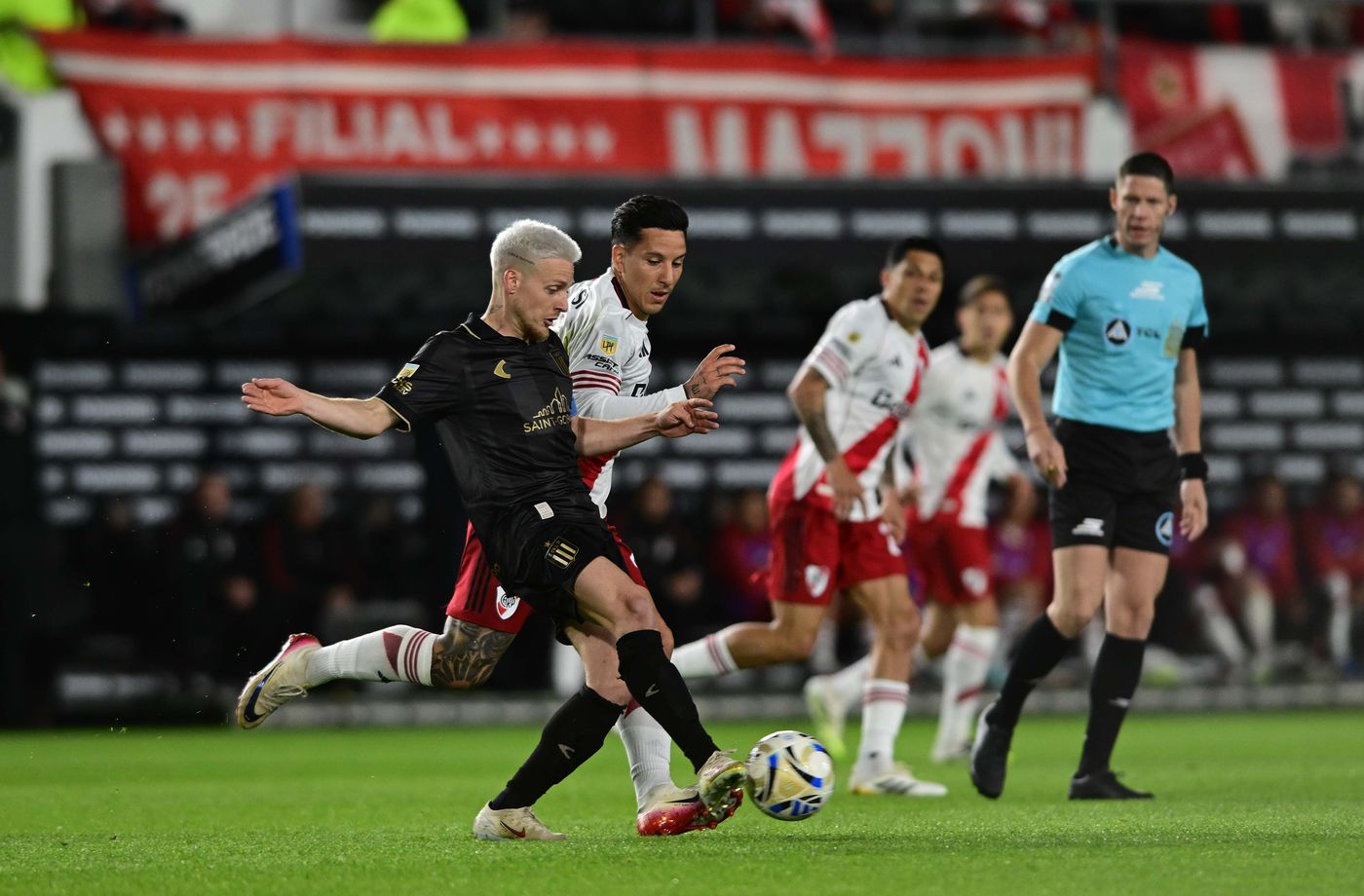 Estudiantes perdió frente a River por el Torneo Clausura