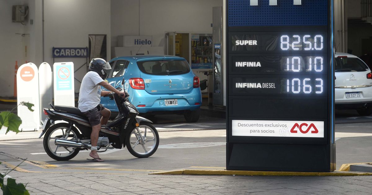 El Gobierno postergó la suba del impuesto a los combustibles pero aún así aumentaron las naftas