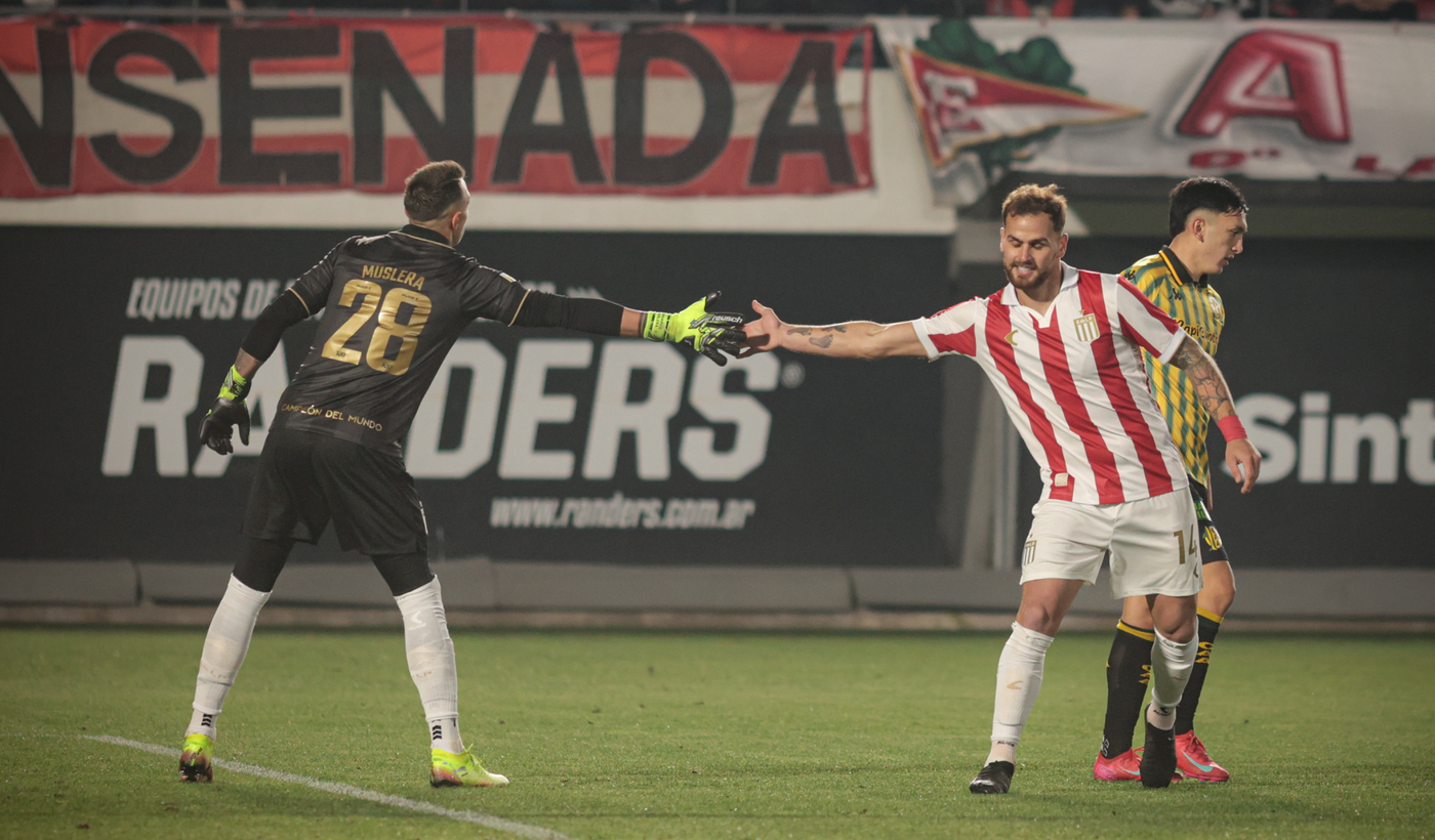 Leandro González Pirez explicó por qué Fernando Muslera es importantísimo