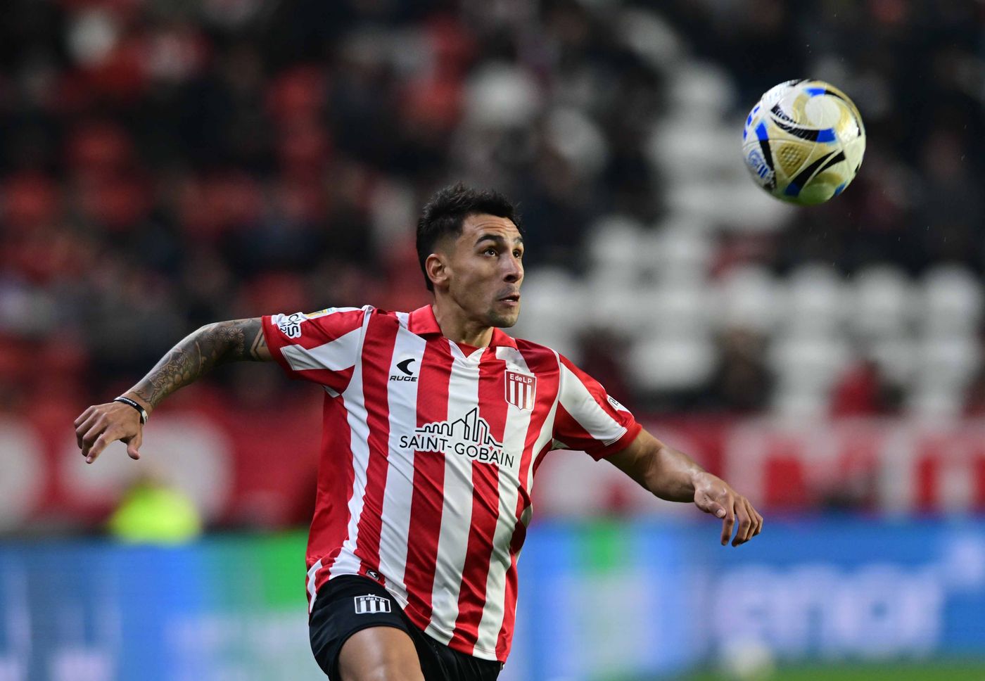 La noticia que complicó la presencia de Eric Meza ante Flamengo