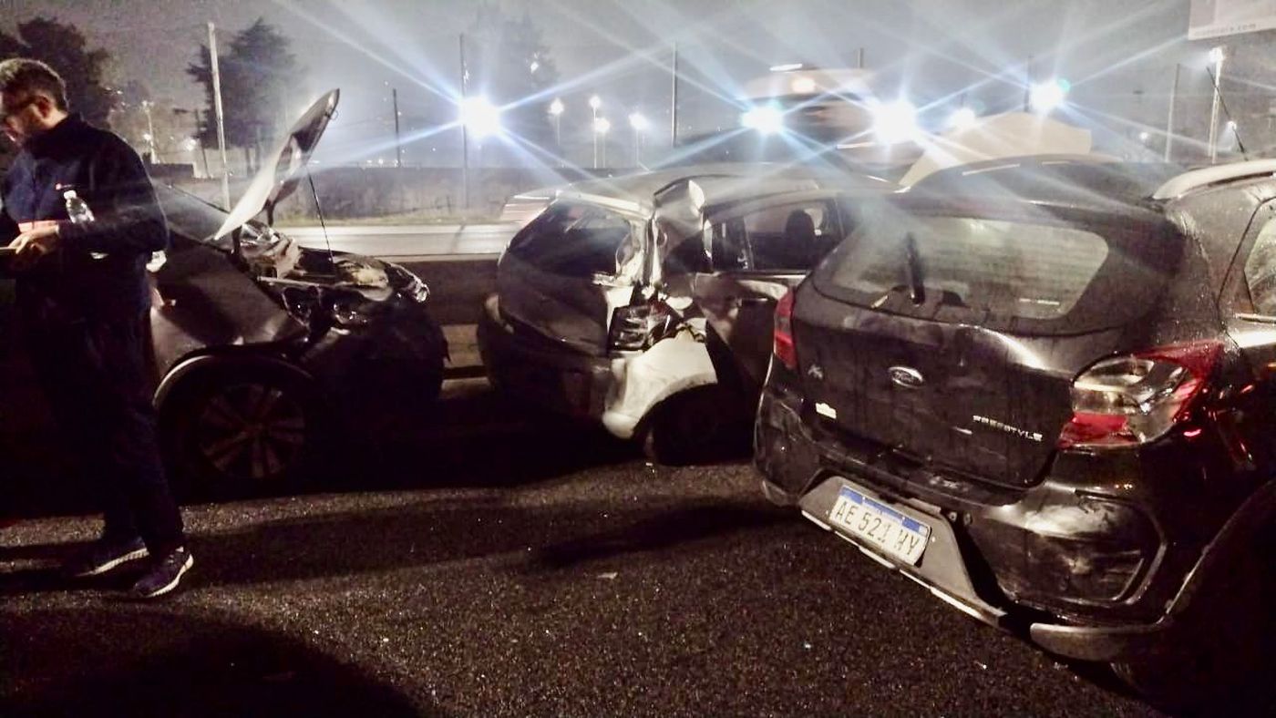 Todas las fotos del choque en cadena en la Autopista La Plata-Buenos Aires
