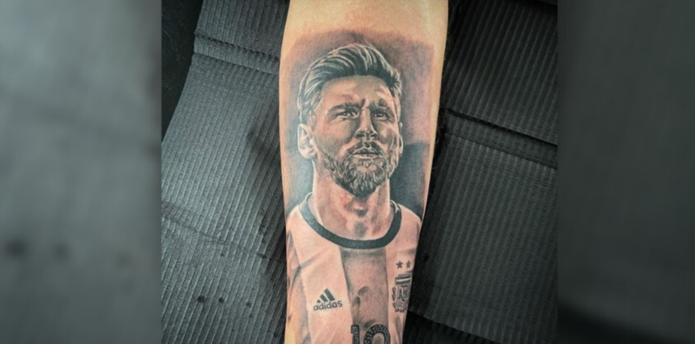 El increíble tatuaje de Messi hecho en La Plata que sorprende por su ...