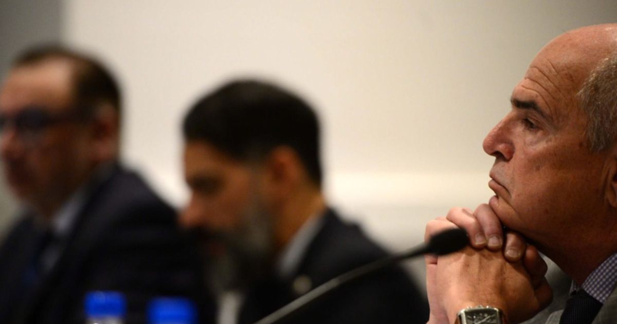 Allanamientos en City Bell: tras su destitución, buscan al exjuez ...