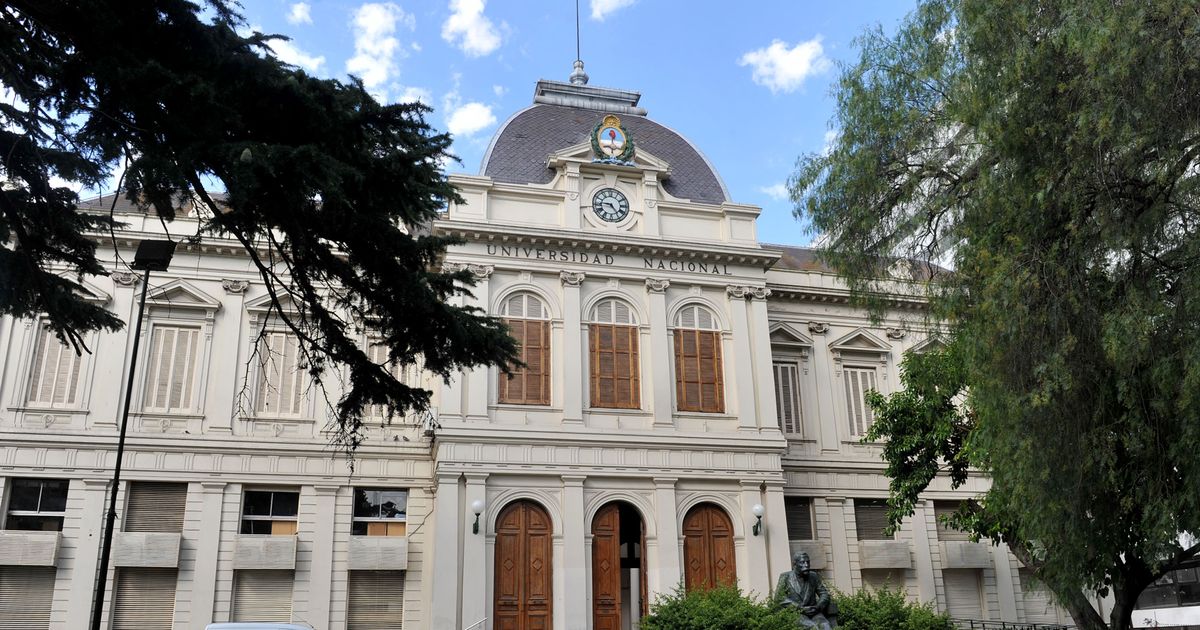 Con música, literatura y cine, la UNLP celebra su 120° aniversario en ...