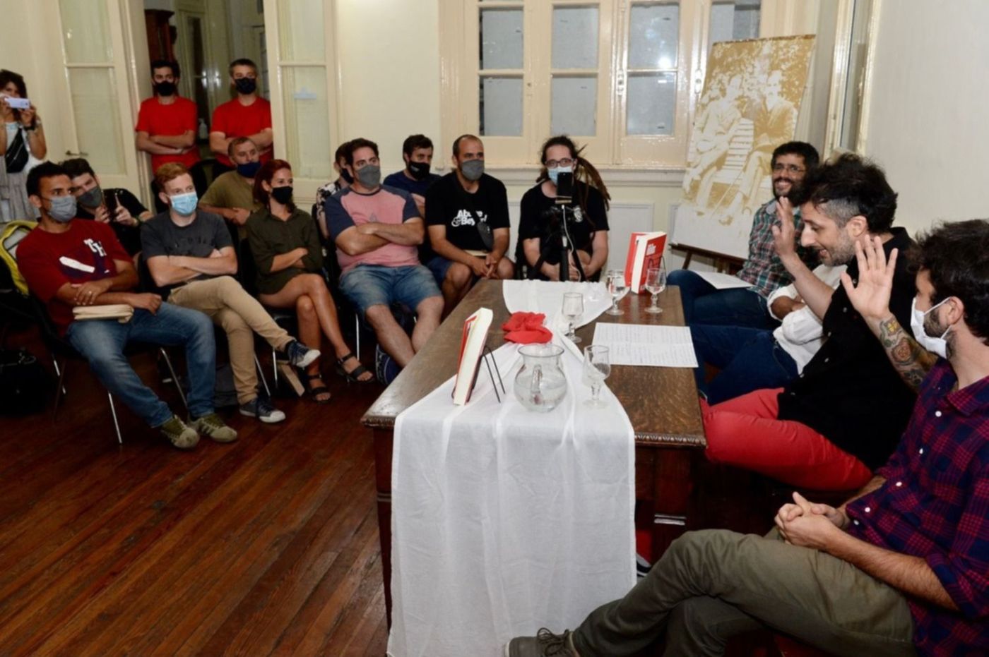 Todos los rojos: las historias detrás de los equipos que eligieron ese ...