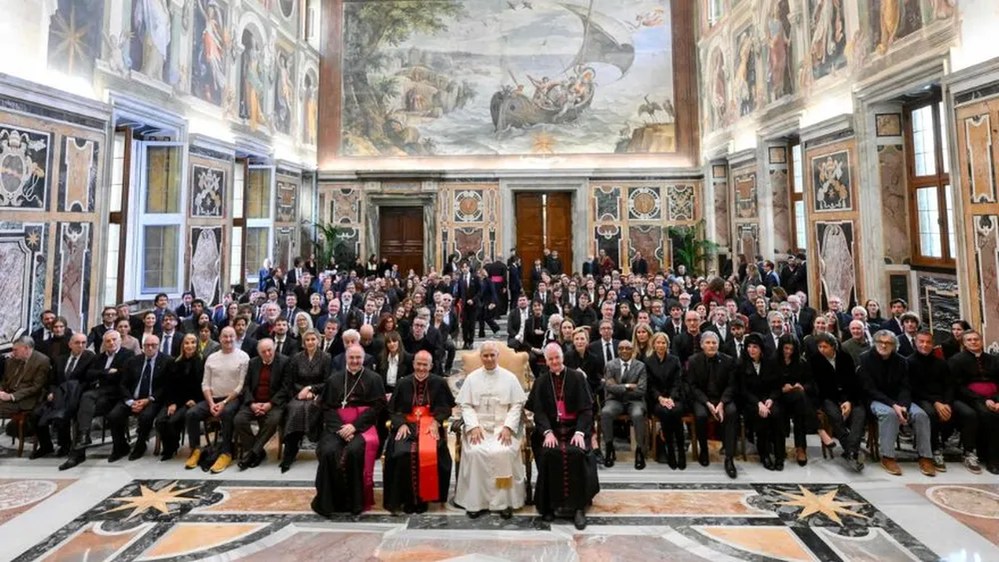 El papa León XIV recibió a la cineasta Laura Citarella y es la primera ...