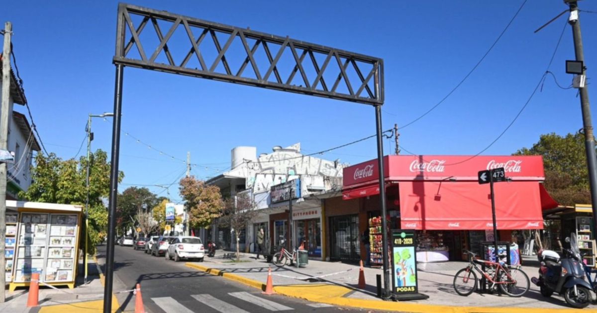 Antes y después: el renovado arco de bienvenida de City Bell cambió por ...
