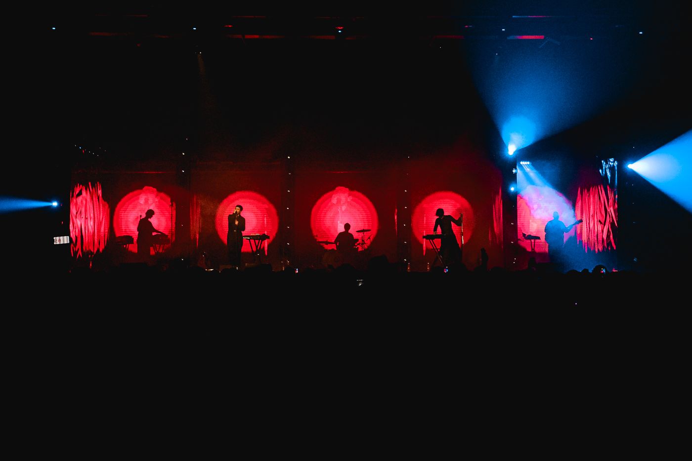 Peces Raros lanzó Artificial, su quinto álbum de estudio